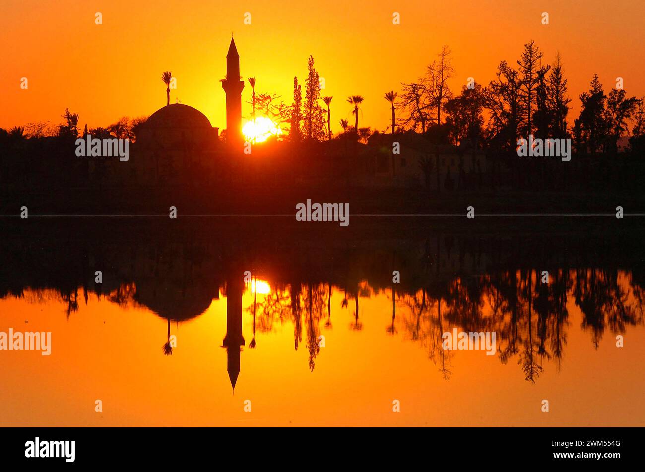 The Hala Sultan Mosque on the west bank of Larnaka Salt Lake is the ...