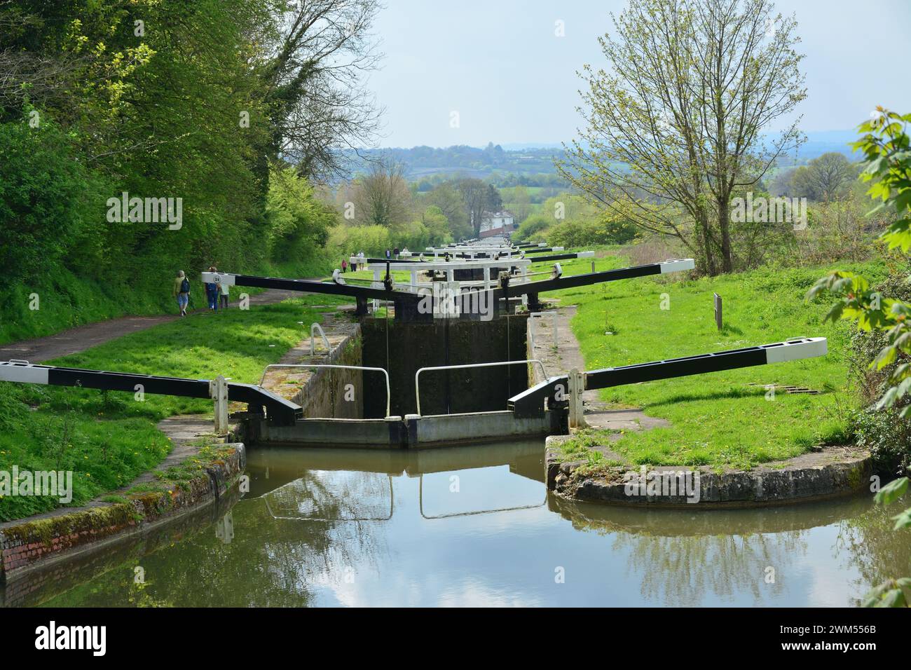 Kent and avon canal hi-res stock photography and images - Alamy