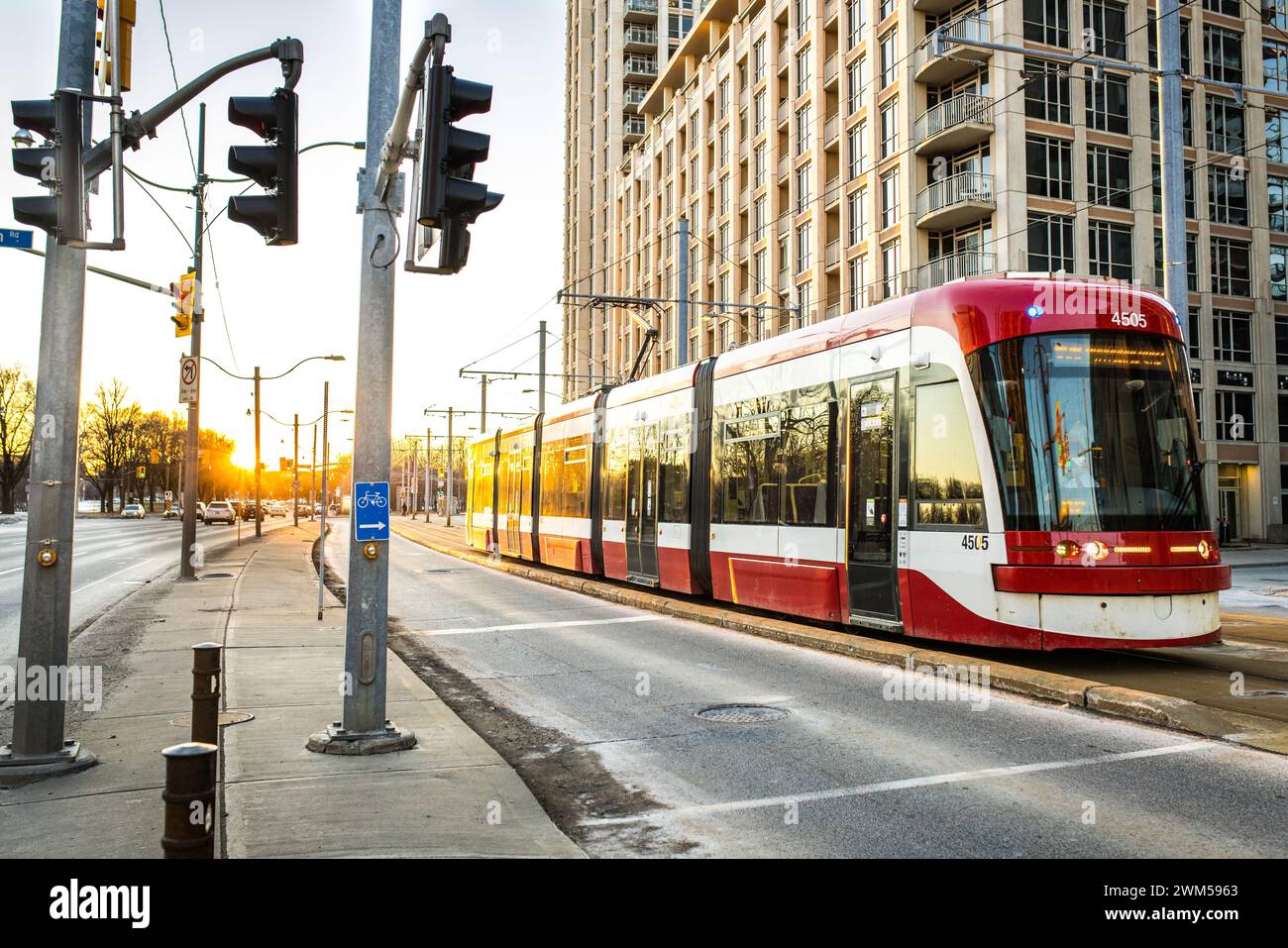 Toronto, Canada - Tram passing by in downtown Toronto Stock Photo - Alamy