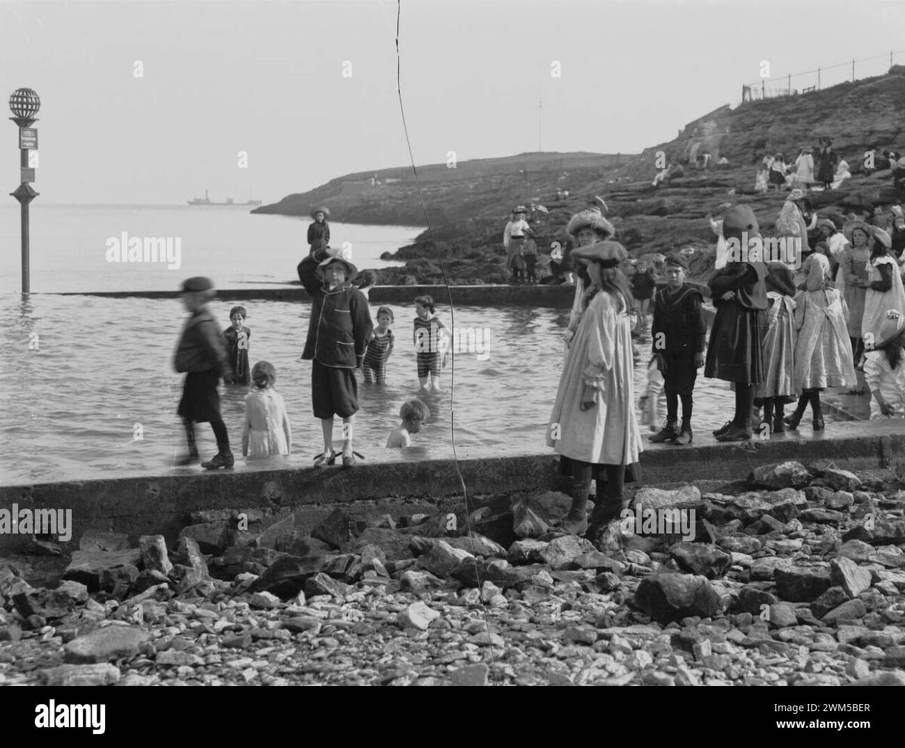 Pool barry hi-res stock photography and images - Alamy