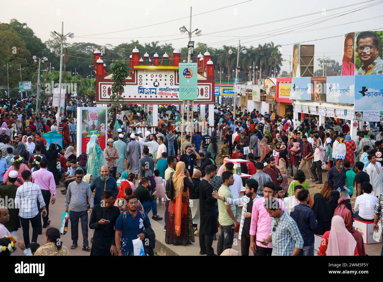 Dhaka, Bangladesh. 23rd Feb, 2024. Thousands of people gather at the ...