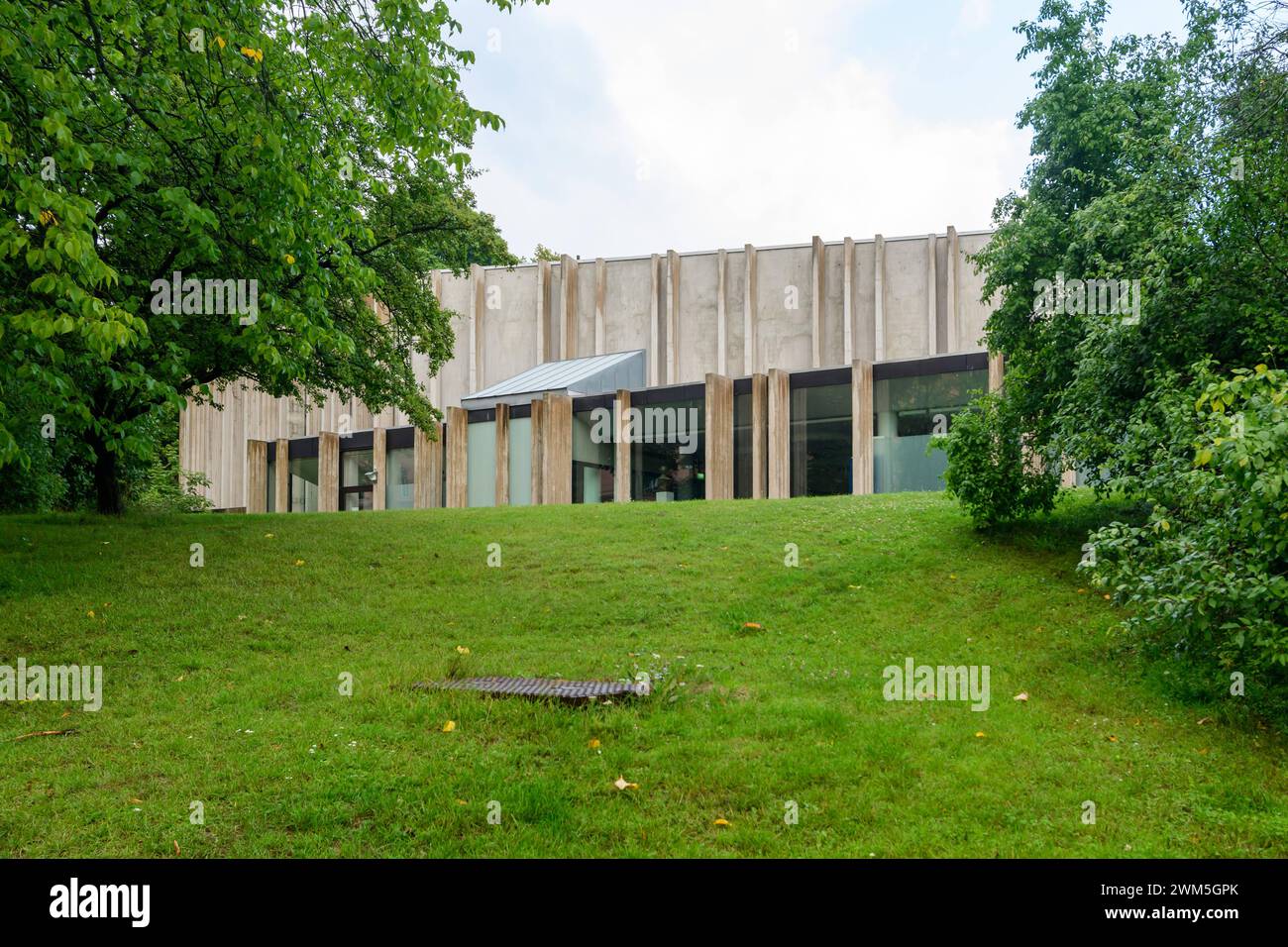 Brutalistisches hi-res stock photography and images - Alamy