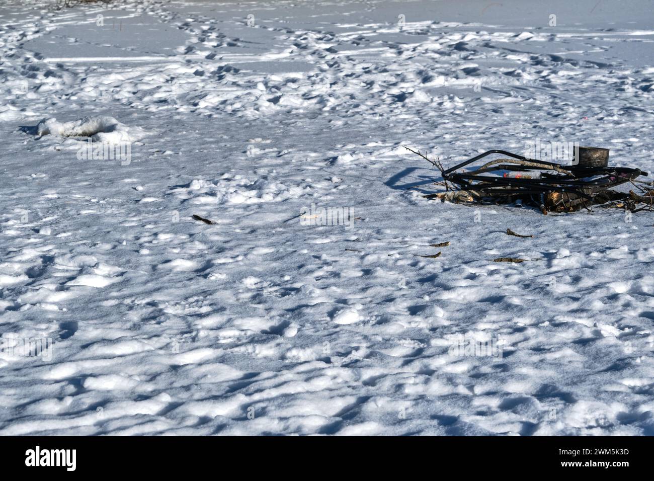 Contamination in the arctic hi-res stock photography and images - Alamy