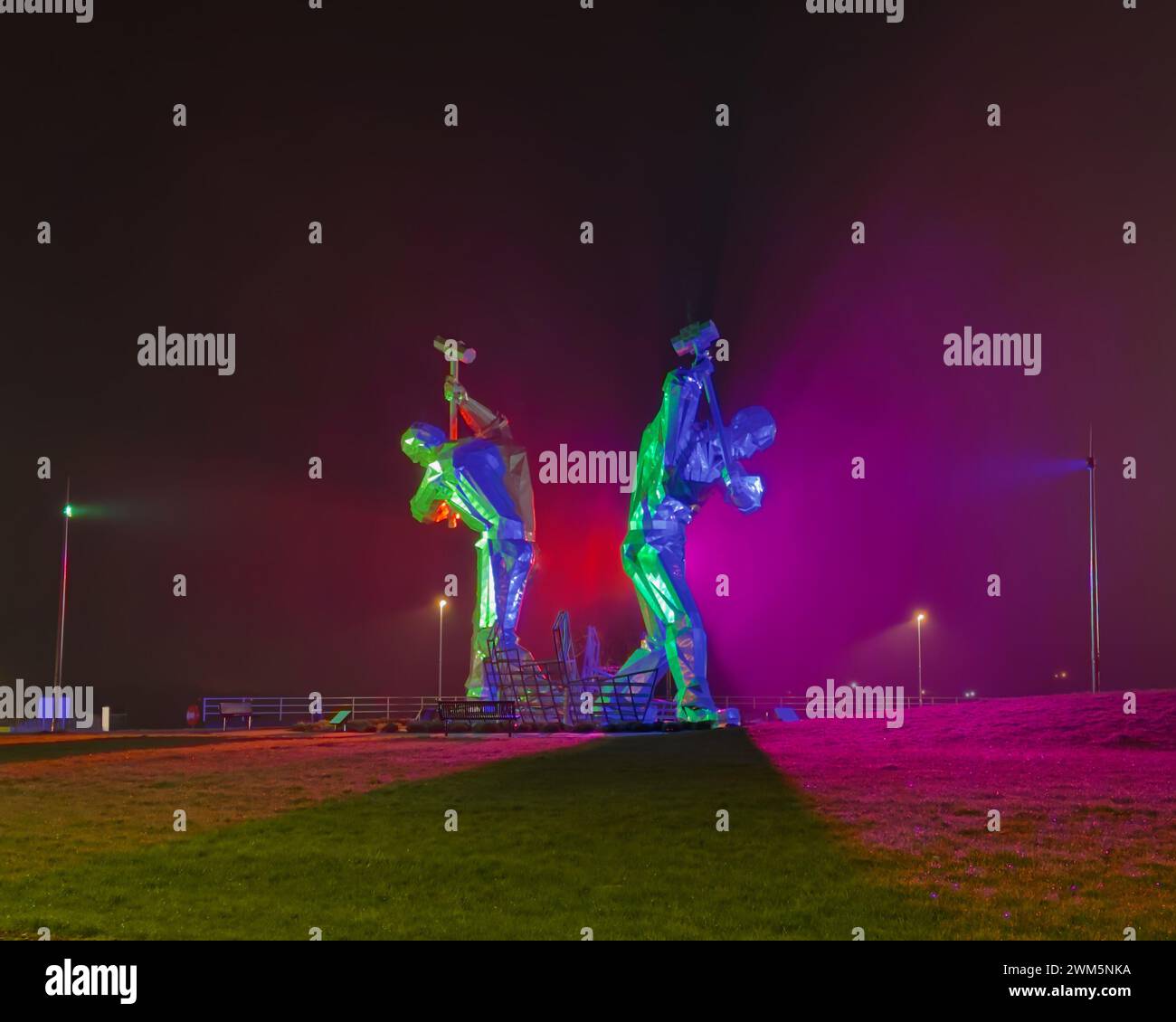 Shipbuilding sculpture art erected honouring Inverclyde Shipbuilding ...