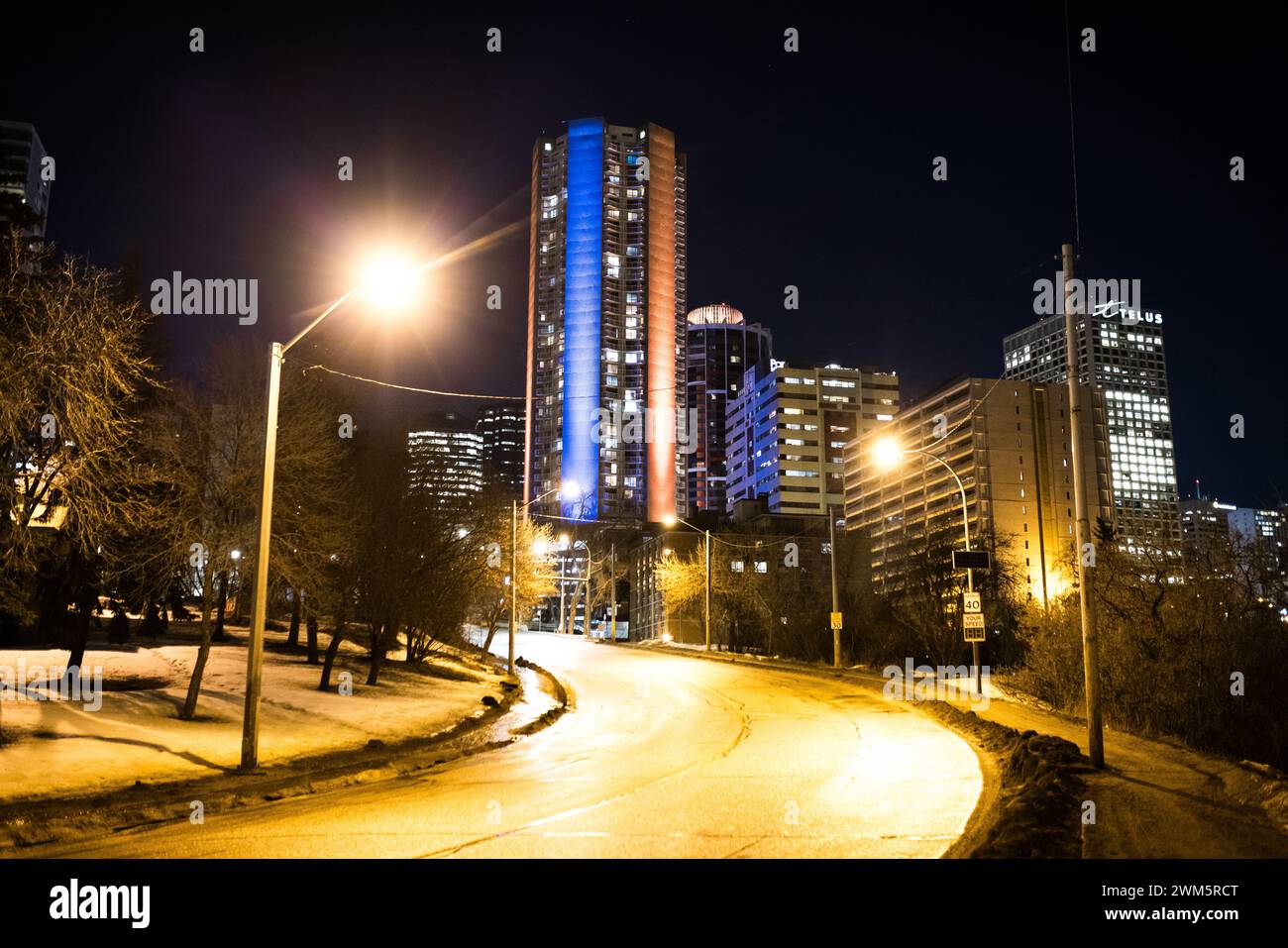 Edmonton skyline night hi-res stock photography and images - Alamy
