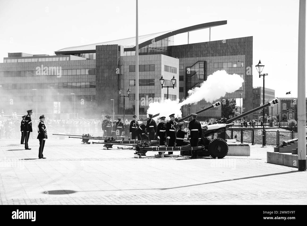 Ceremonial 21 gun salutes fired by The Welsh Borderers, 104 Regiment ...