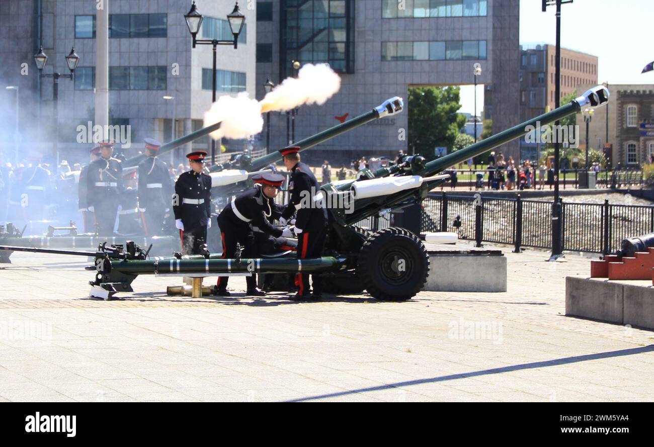Ceremonial 21 gun salutes fired by The Welsh Borderers, 104 Regiment ...