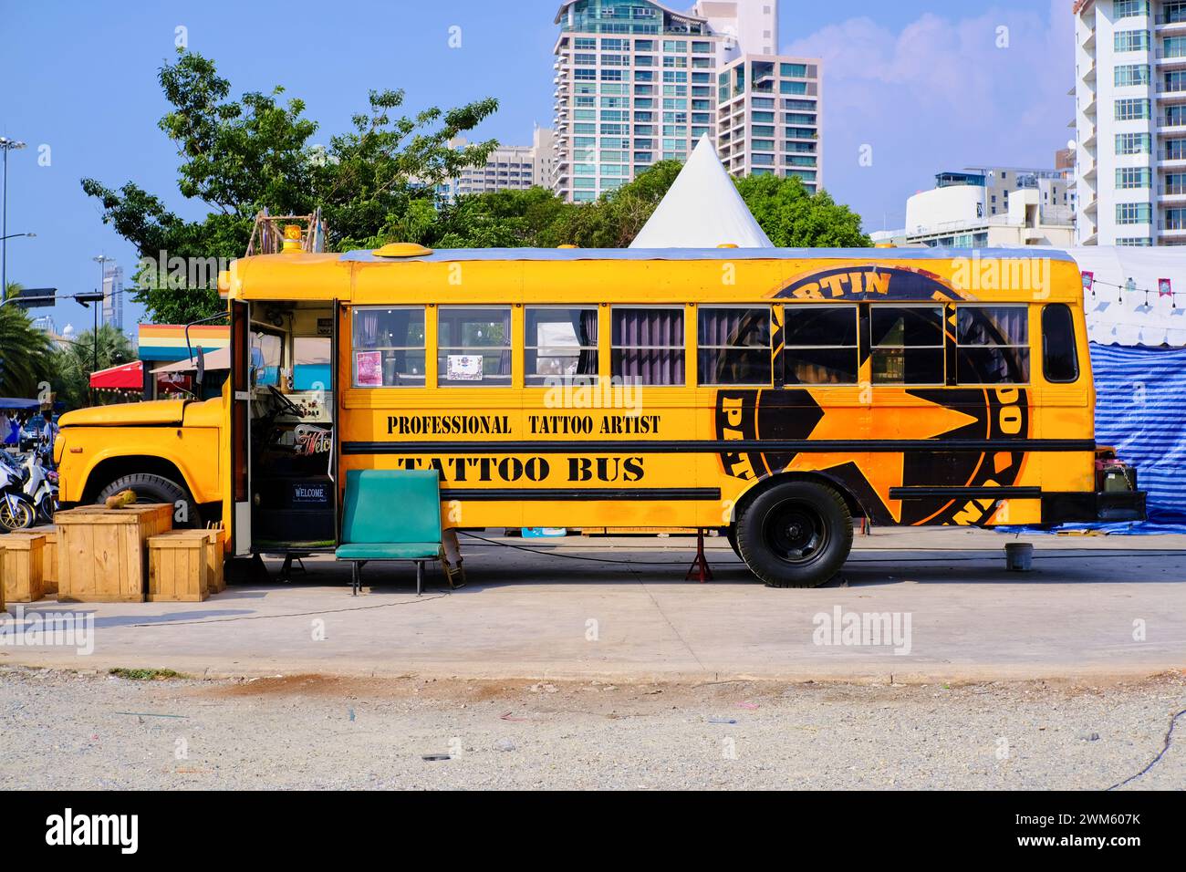 Old School bus Tattoo parlour, Beach Road, Pattaya, Thailand Stock ...