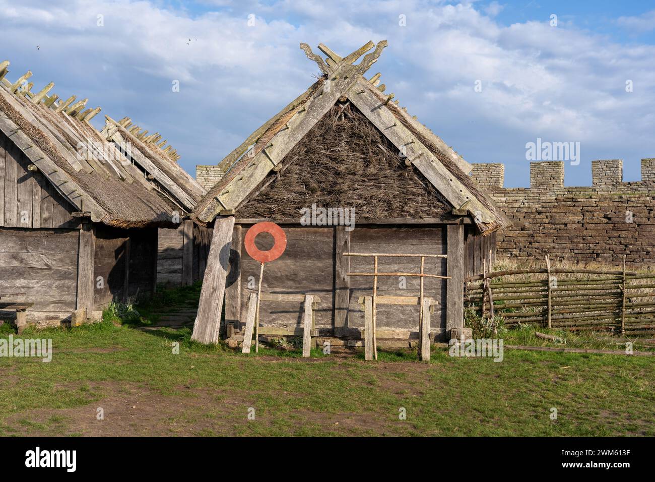Viking houses hi-res stock photography and images - Alamy