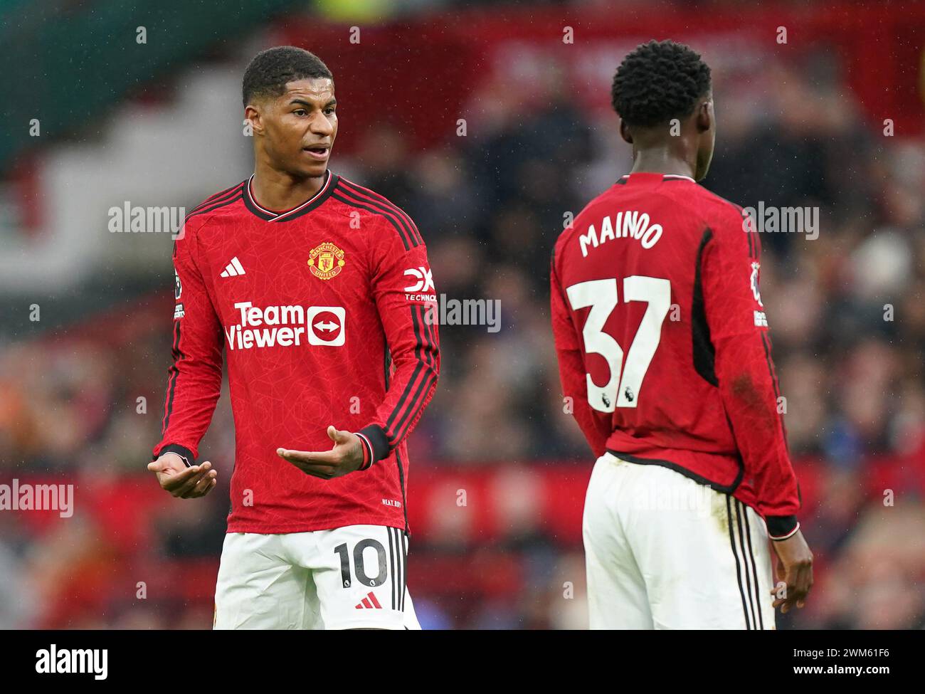 Manchester United's Kobbie Mainoo (right) and Marcus Rashford during ...