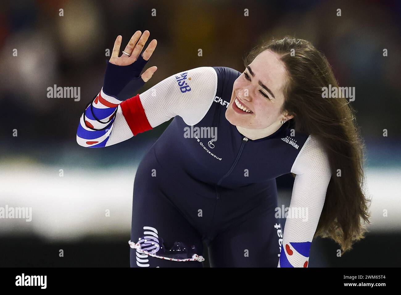 HEERENVEEN - Isabel Grevelt reacts after the 1000 meters during the ...