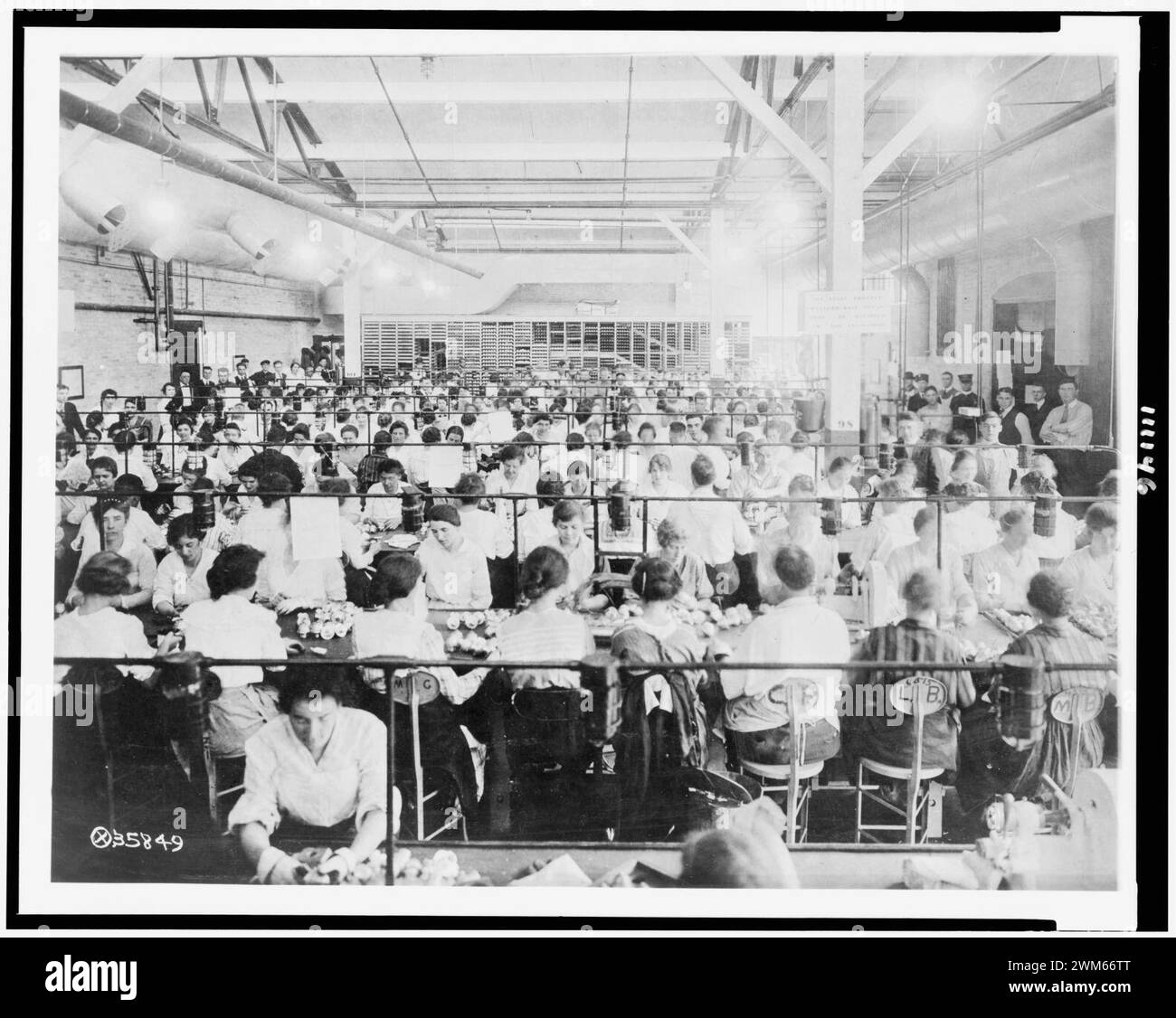 Dayton bench Black and White Stock Photos & Images - Alamy