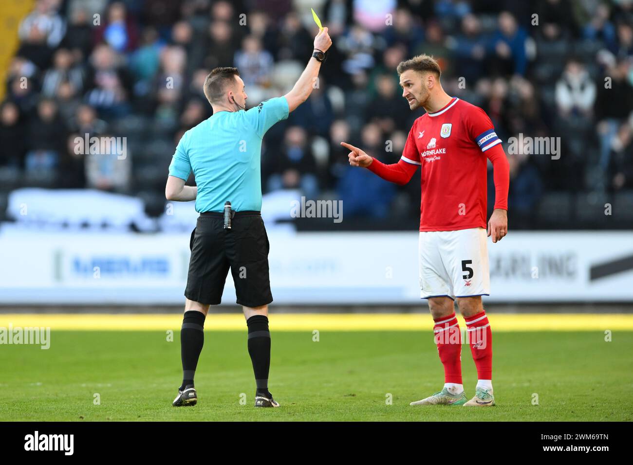 Nottingham on Saturday 24th February 2024. Referee, Ross Joyce shows a ...