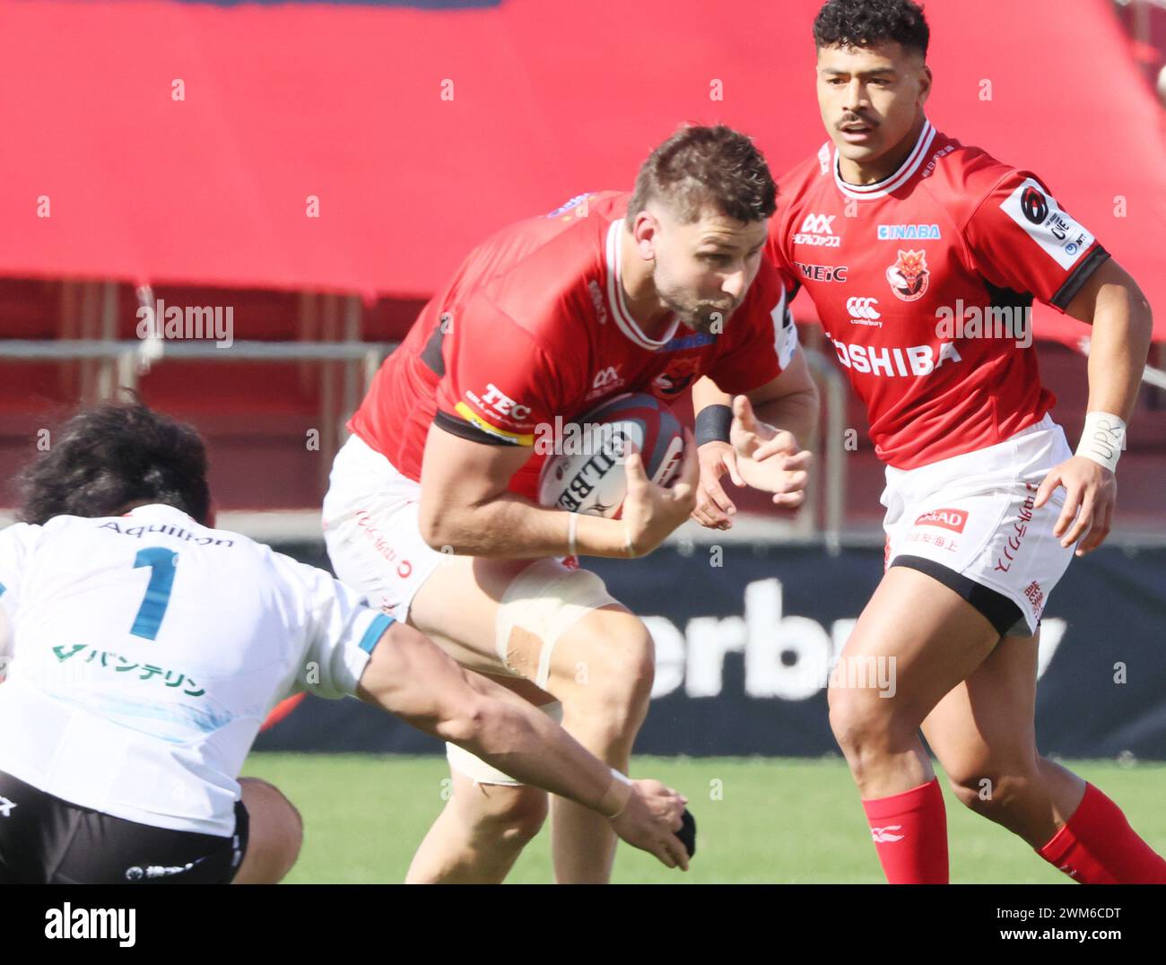 Tokyo, Japan. 24th Feb, 2024. Toshiba Brave Lupus Tokyo lock Jacob ...