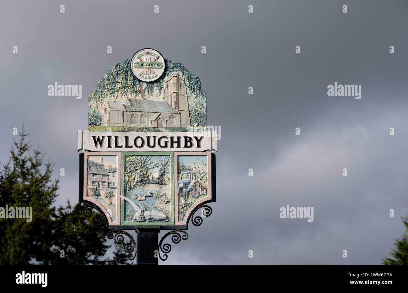 English village signs hi-res stock photography and images - Alamy