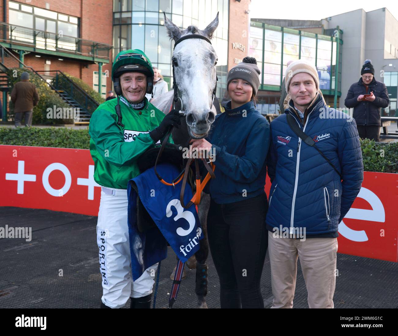 Gibney thomas hi-res stock photography and images - Alamy