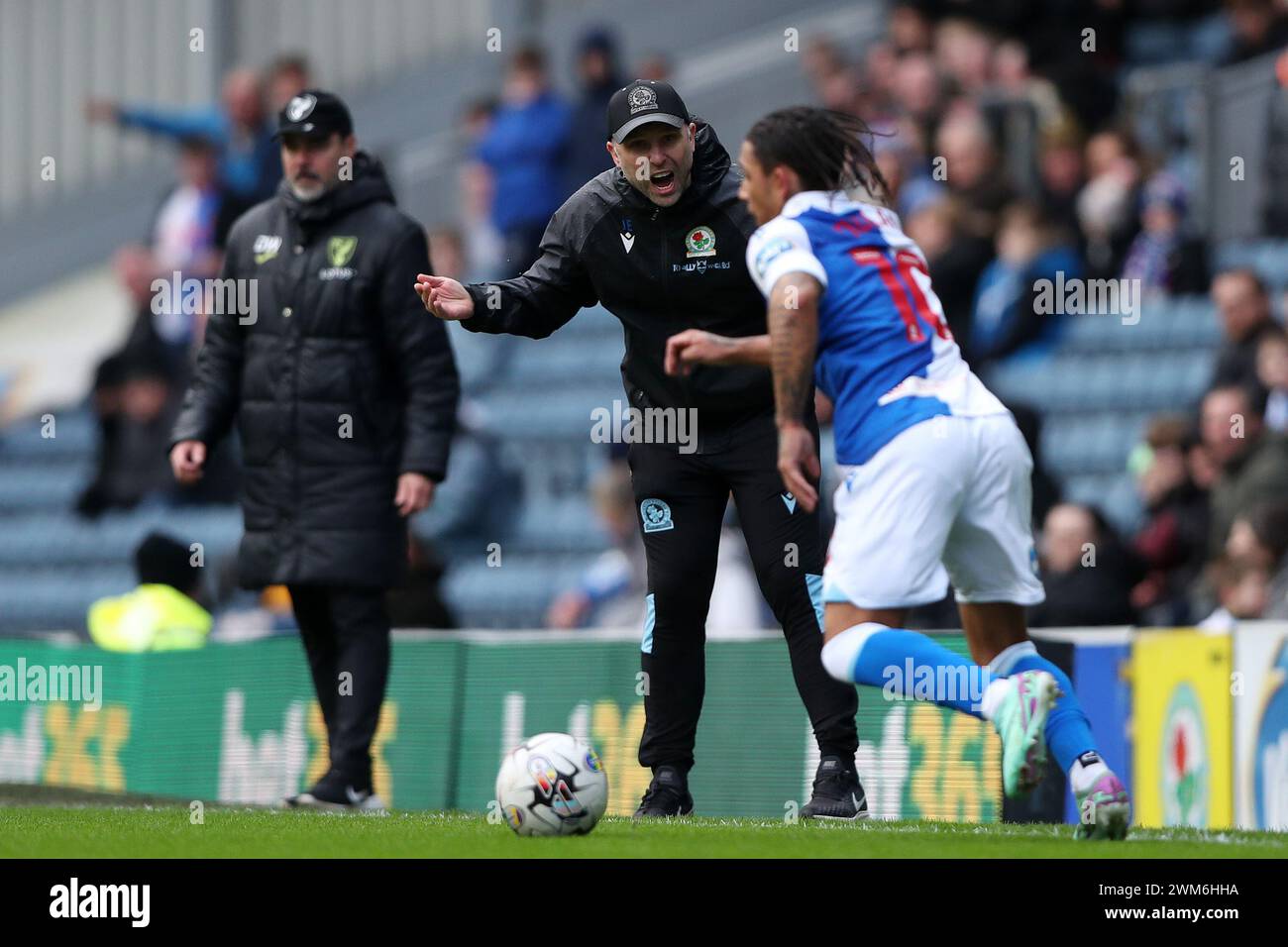 Blackburn Rovers manager John Eustace (centre) gestures on the ...