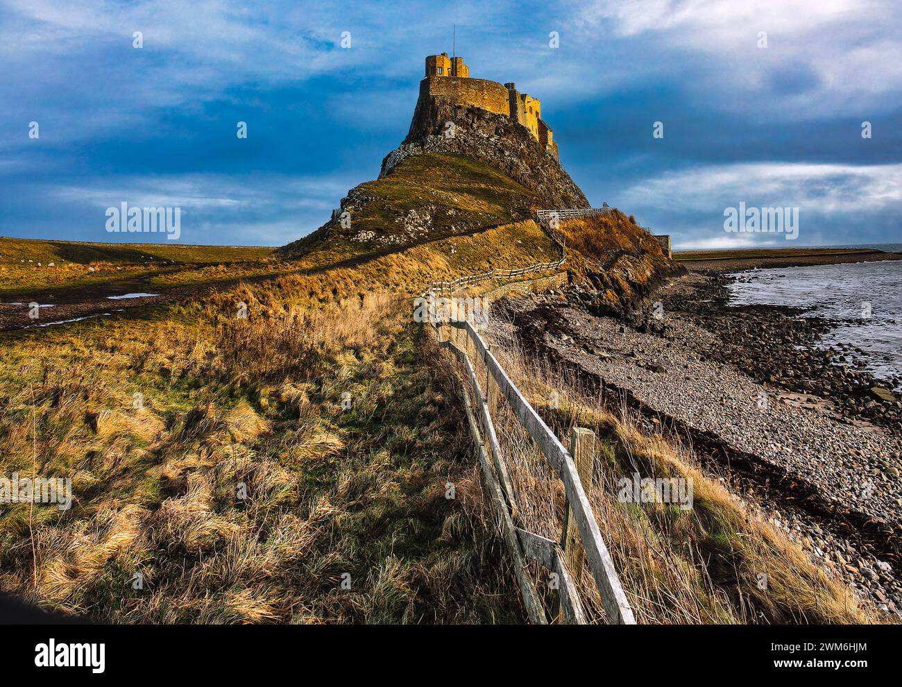 Pathway leading up to Lindisfarne Castle Stock Photo - Alamy