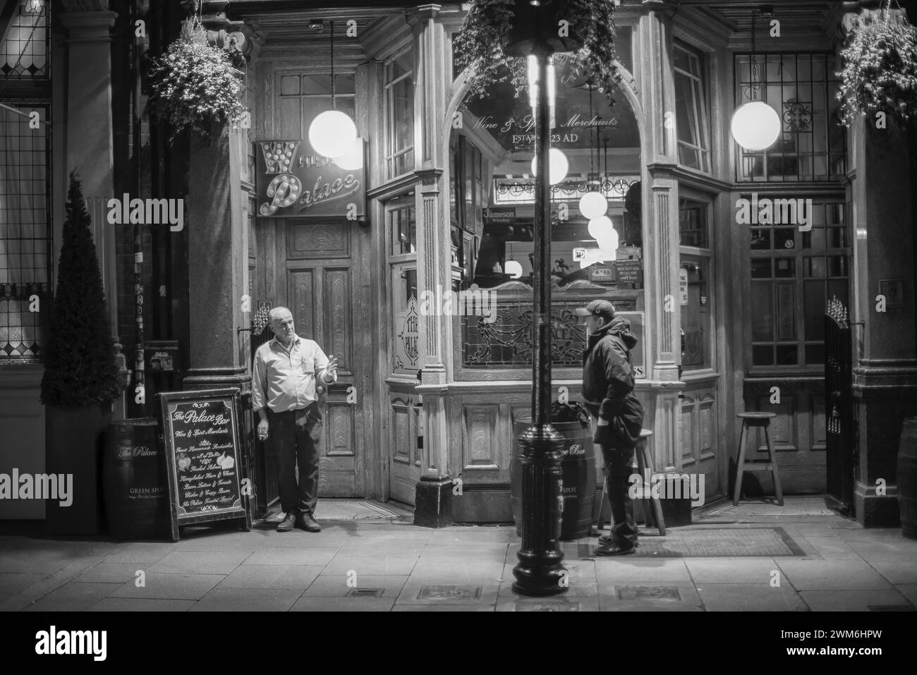 The palace bar dublin hi-res stock photography and images - Alamy