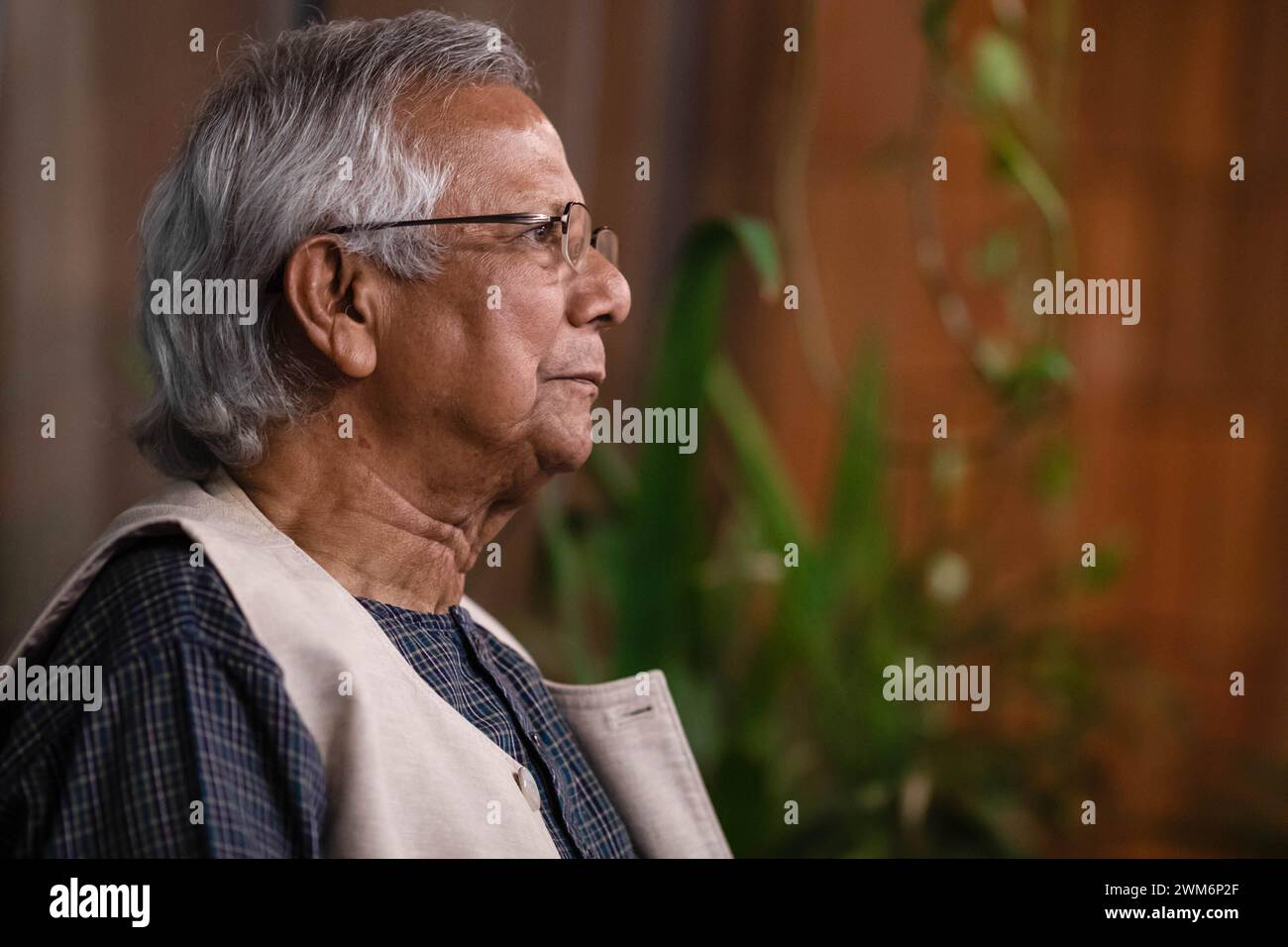 Dhaka, Bangladesh. 23rd Feb, 2024. Dr Muhammad Yunus poses for photos ...