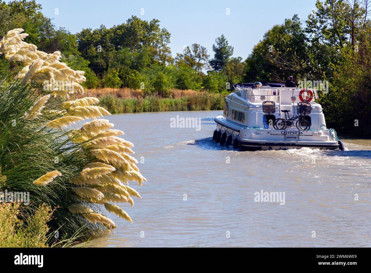 Navigation on the Canal du Midi between the Malpas Tunnel and the ...