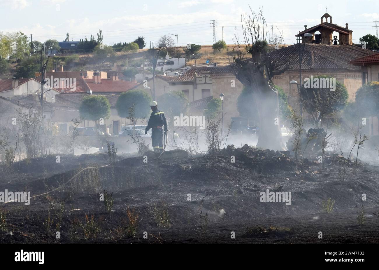 Burned field hi-res stock photography and images - Alamy