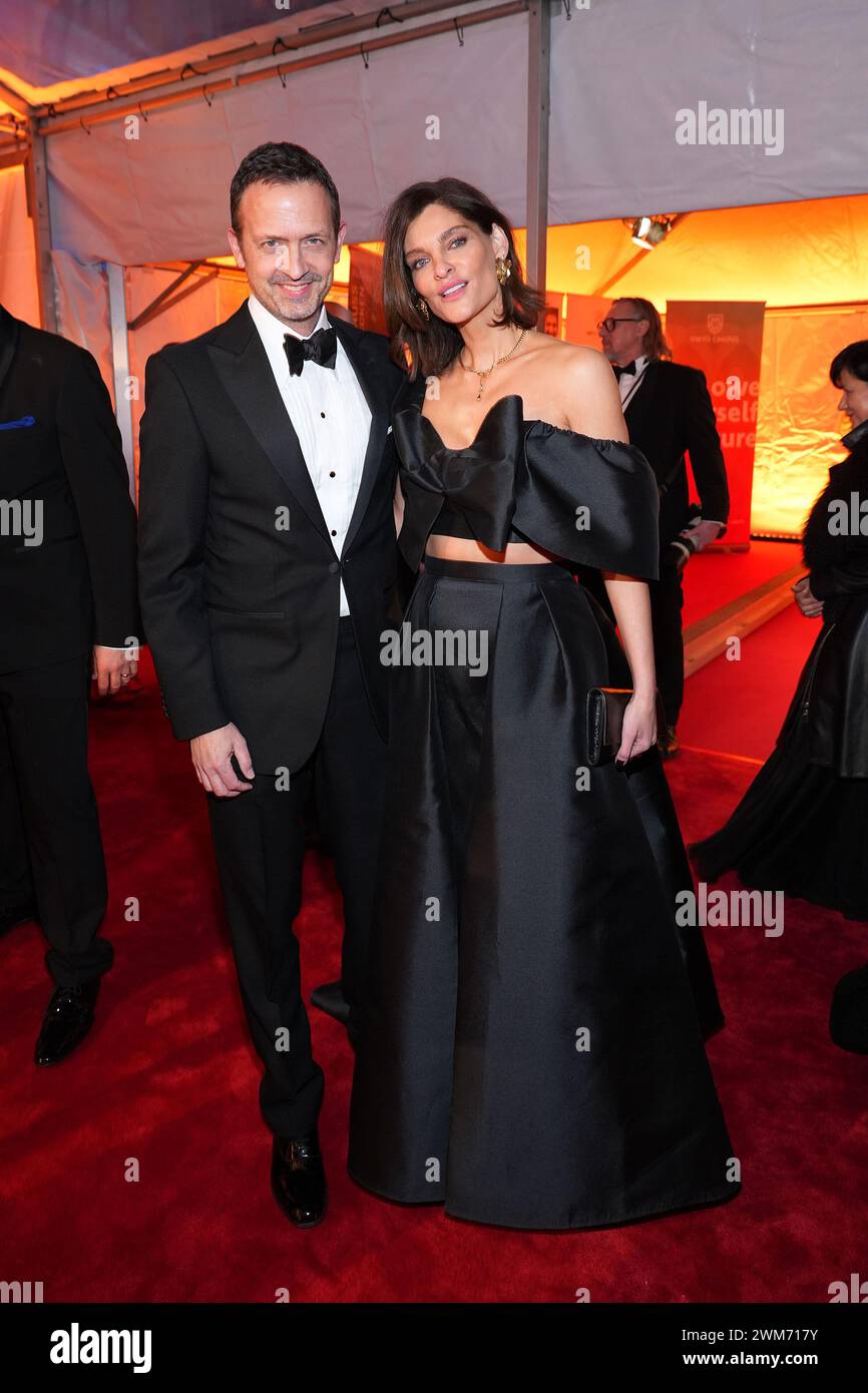 Till Broenner und Nadia Dassouki beim Semper Opernball am 23.02.2024 in ...