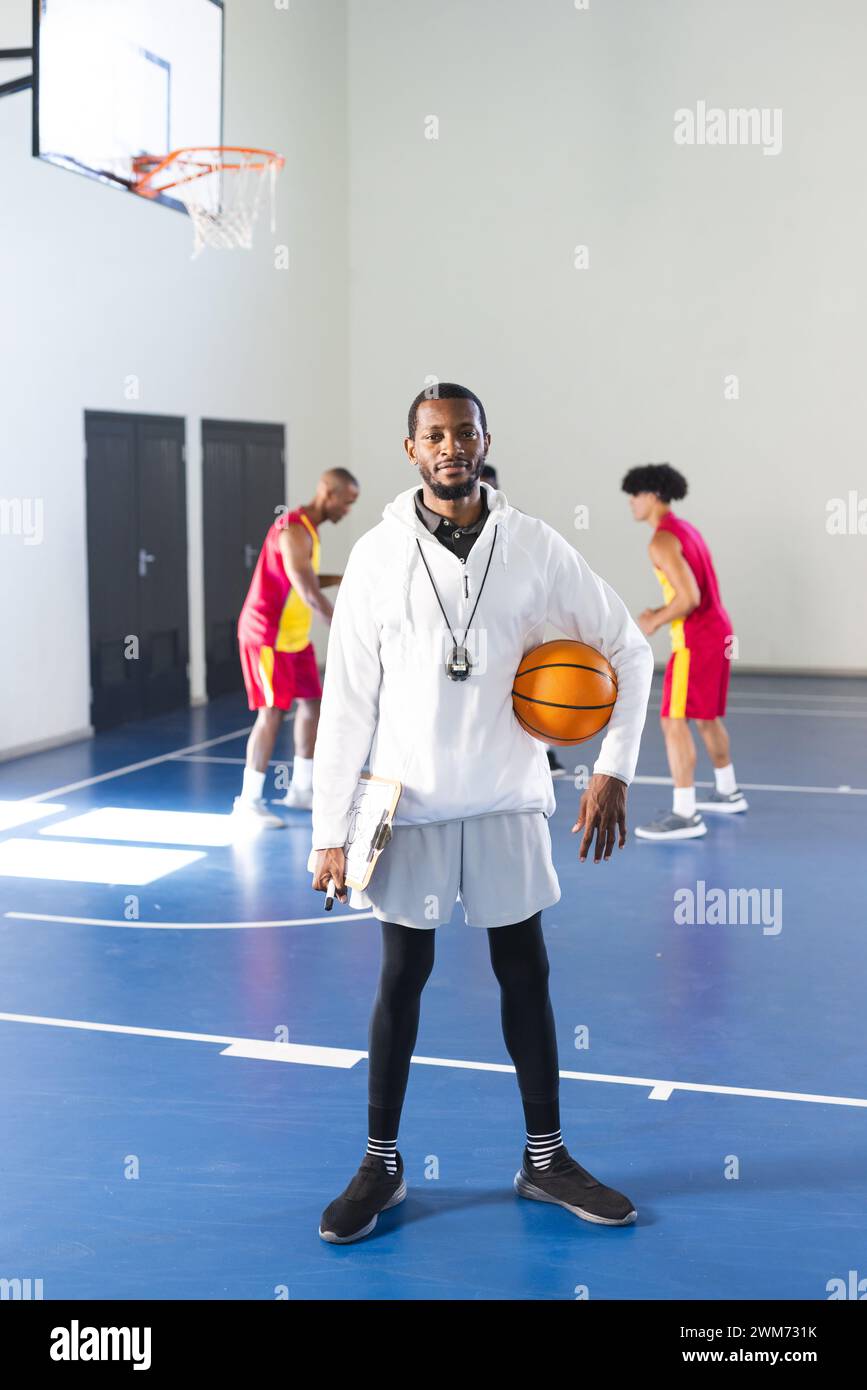 Coach collaboration hi-res stock photography and images - Alamy