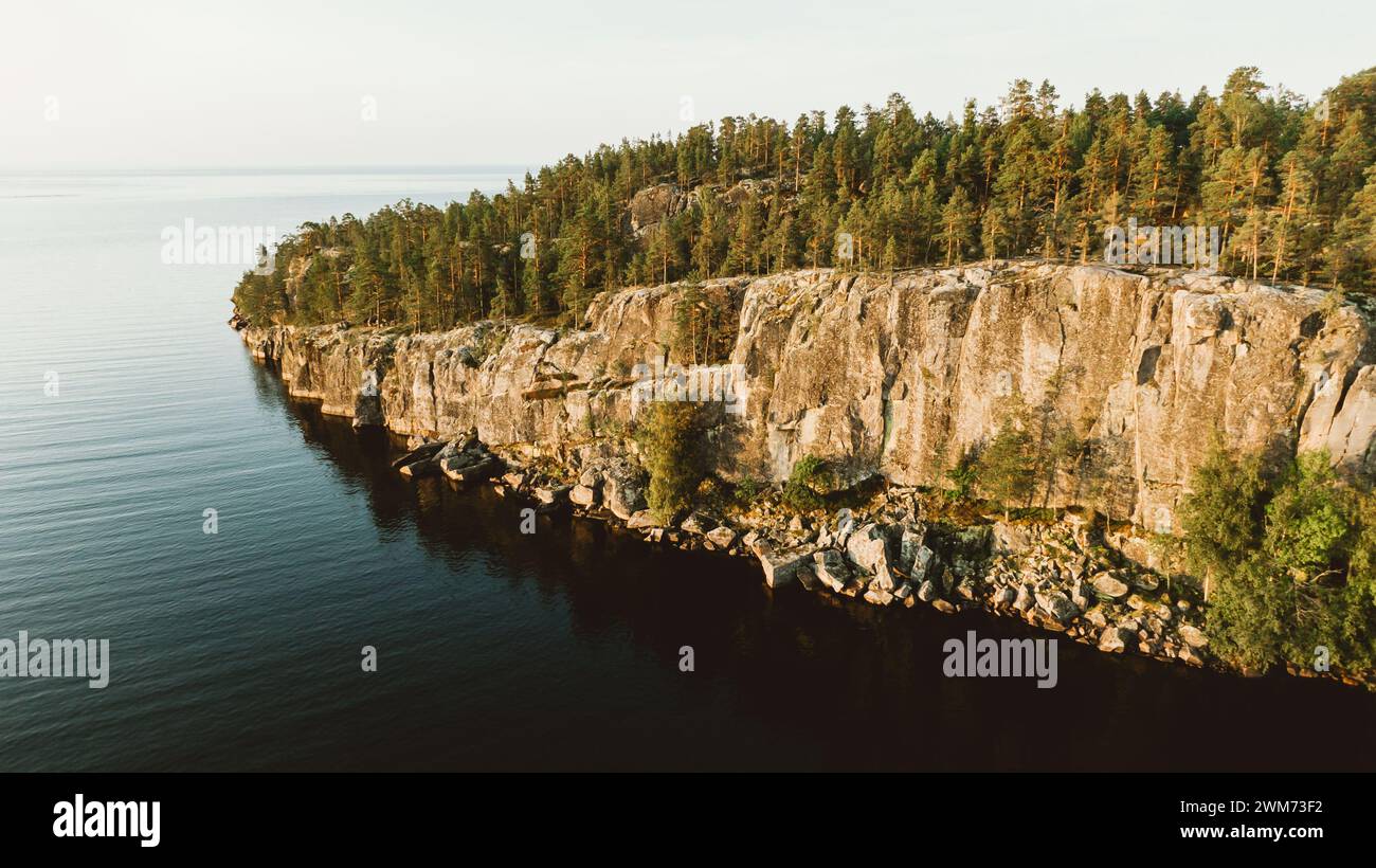 Rugged cliffside pine trees hi-res stock photography and images - Alamy