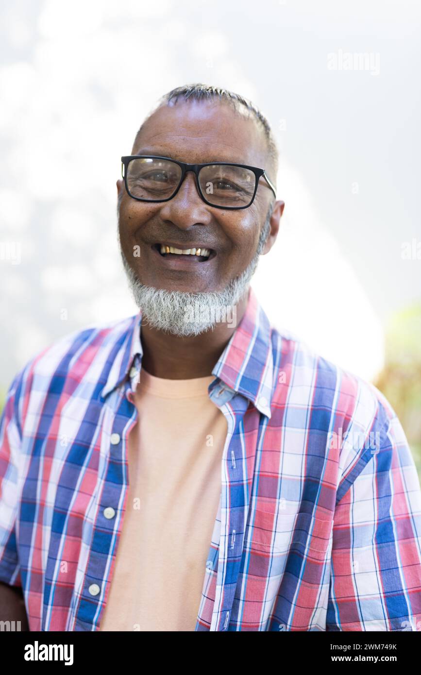 Mature biracial man hi-res stock photography and images - Alamy