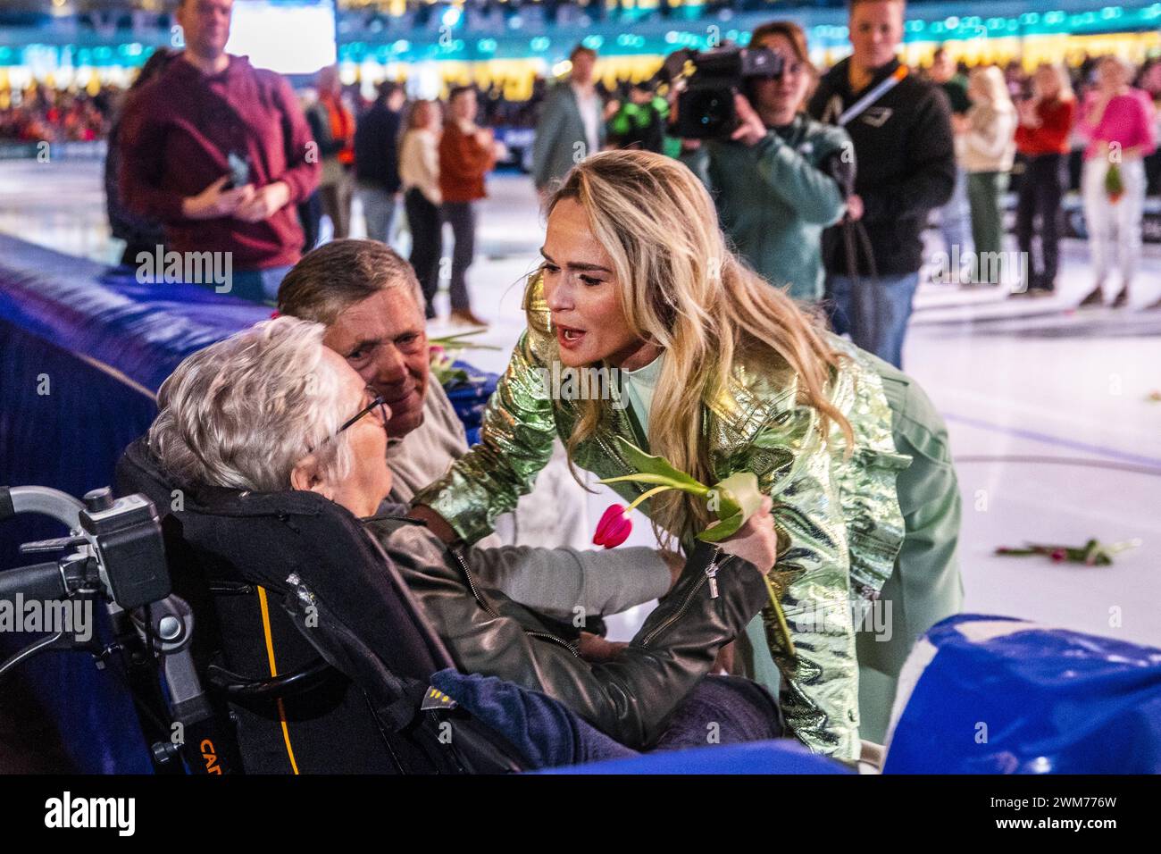 HEERENVEEN - Irene Schouten with her parents Jolanda and Klaas after ...