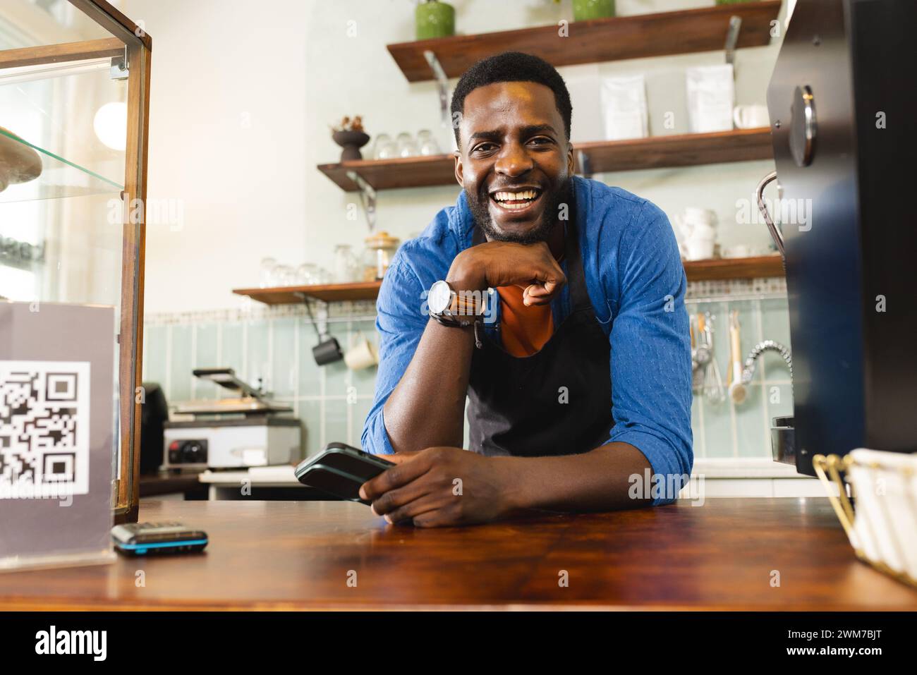 Cafe counter hi-res stock photography and images - Alamy