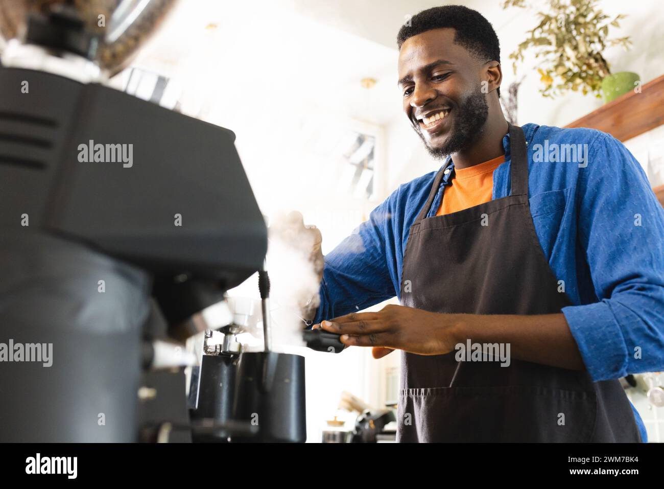 Skilled barista hi-res stock photography and images - Alamy