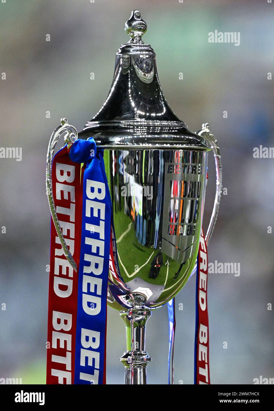 World club challenge trophy hi-res stock photography and images - Alamy