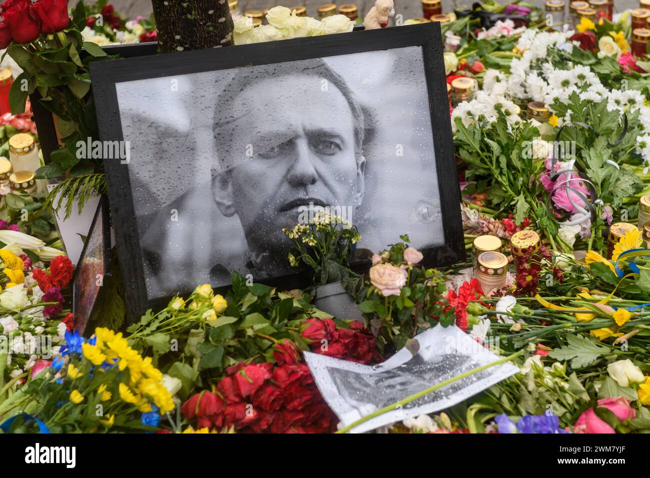 RIGA, LATVIA. 24th February 2024. People pay tribute to Alexei Navalny ...