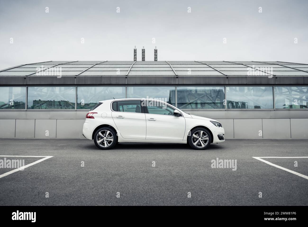 Peugeot 308 side hi-res stock photography and images - Alamy
