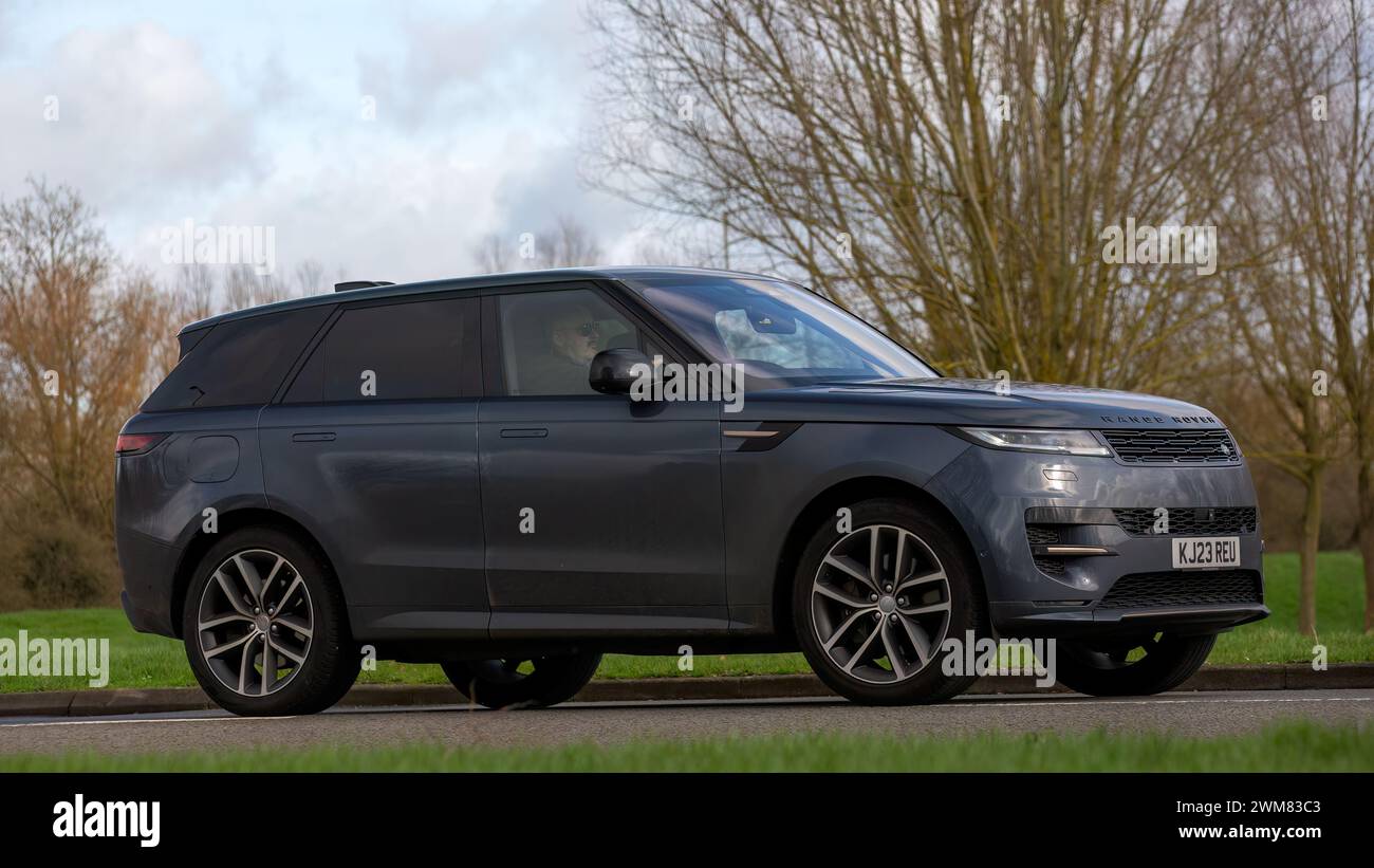 Stylish electric suv hi-res stock photography and images - Alamy