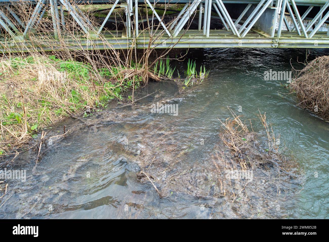 Uk sewage pipes in rivers hi-res stock photography and images - Alamy