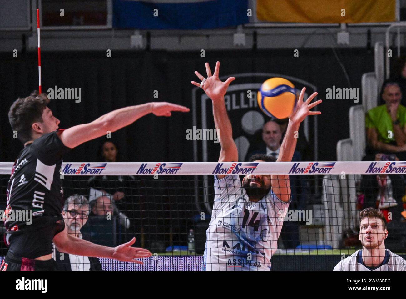 Padova, Italy. 24th Feb, 2024. Spike of Luca Porro ( Pallavolo Padova ...