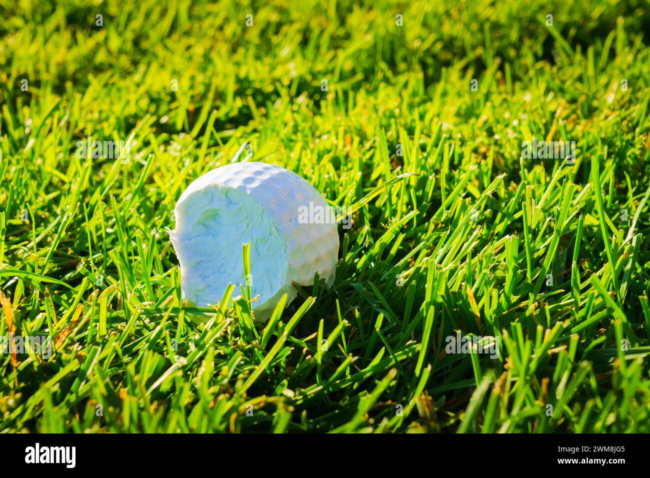 Broken golf club hi-res stock photography and images - Alamy