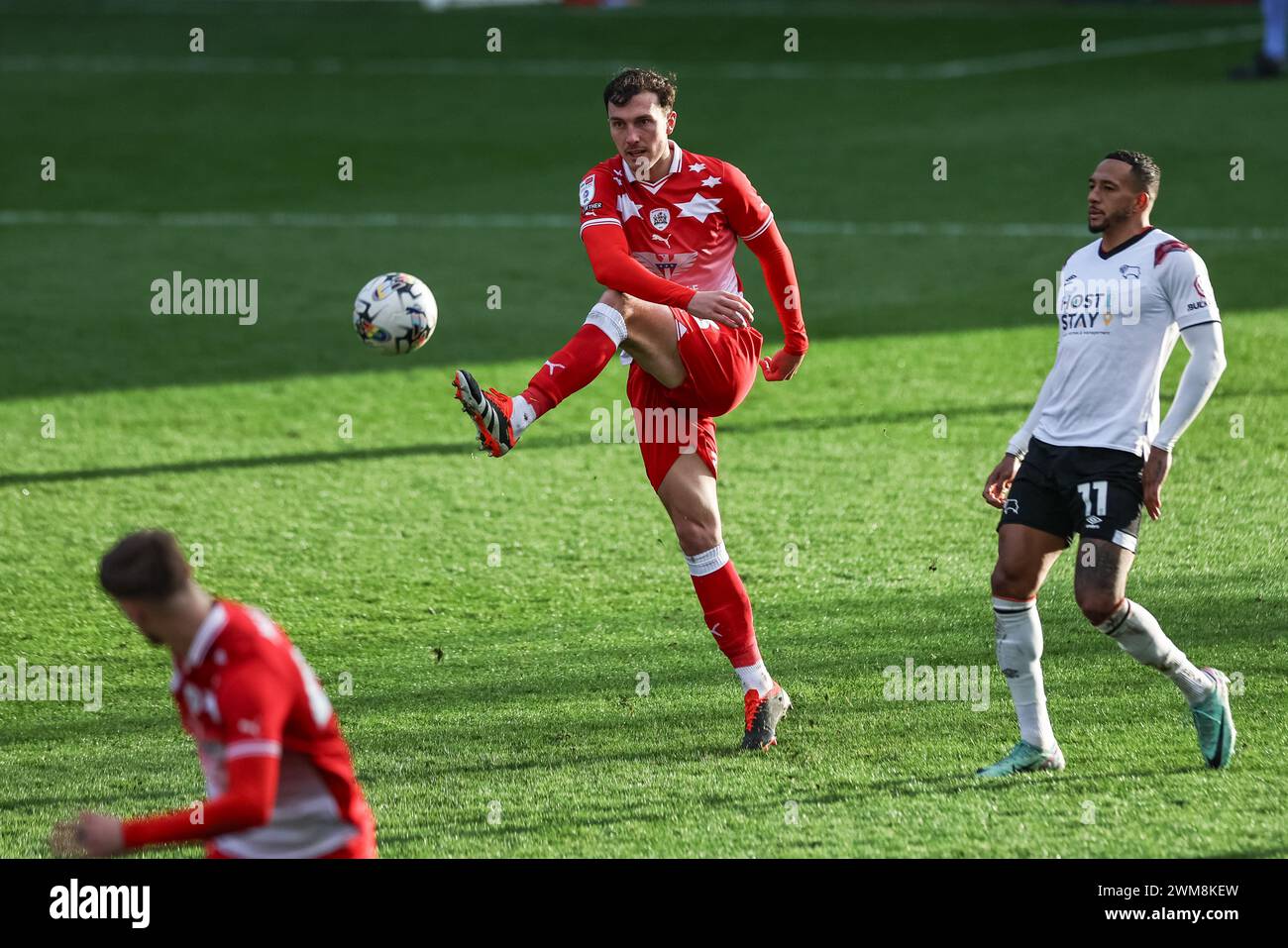 Josh Earl of Barnsley in action during the Sky Bet League 1 match ...