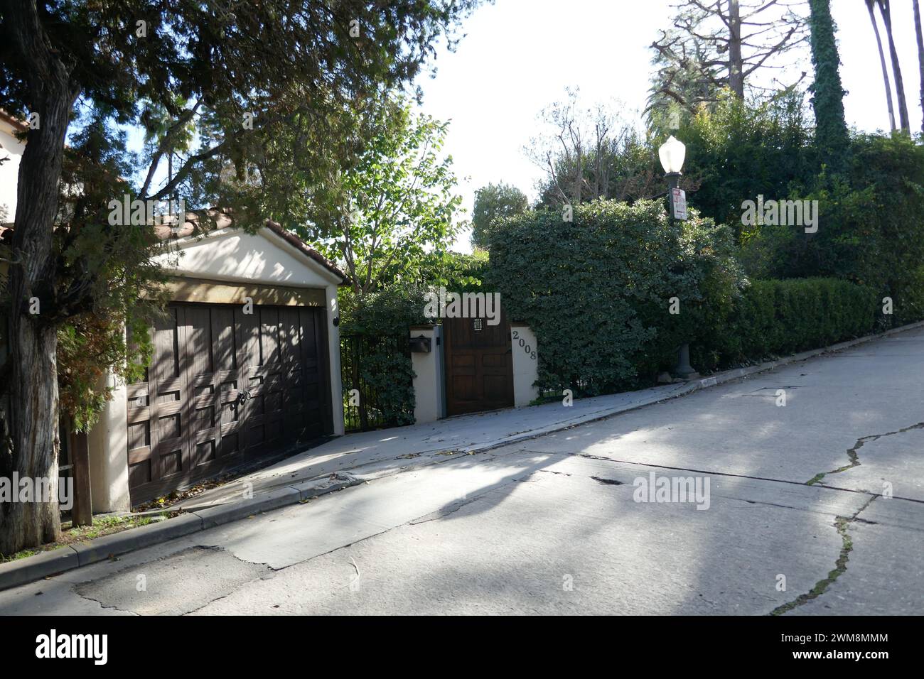 Los Angeles, California, USA 21st February 2024 Actress Mary Bynam and ...