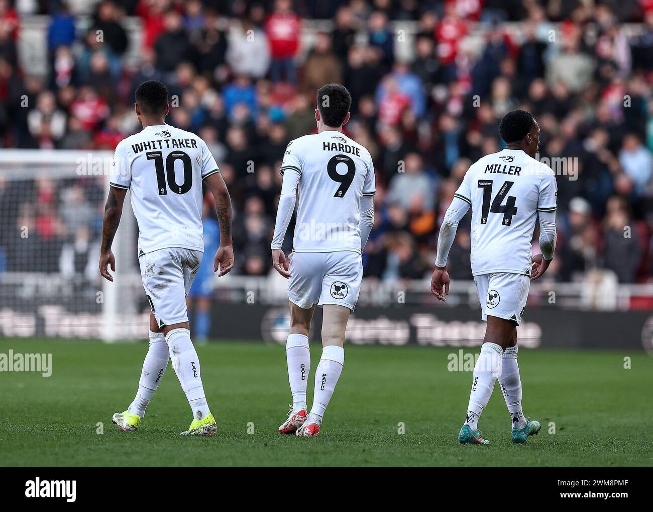 Ryan Hardie of Plymouth Argyle scores a goal and celebrates with Morgan ...