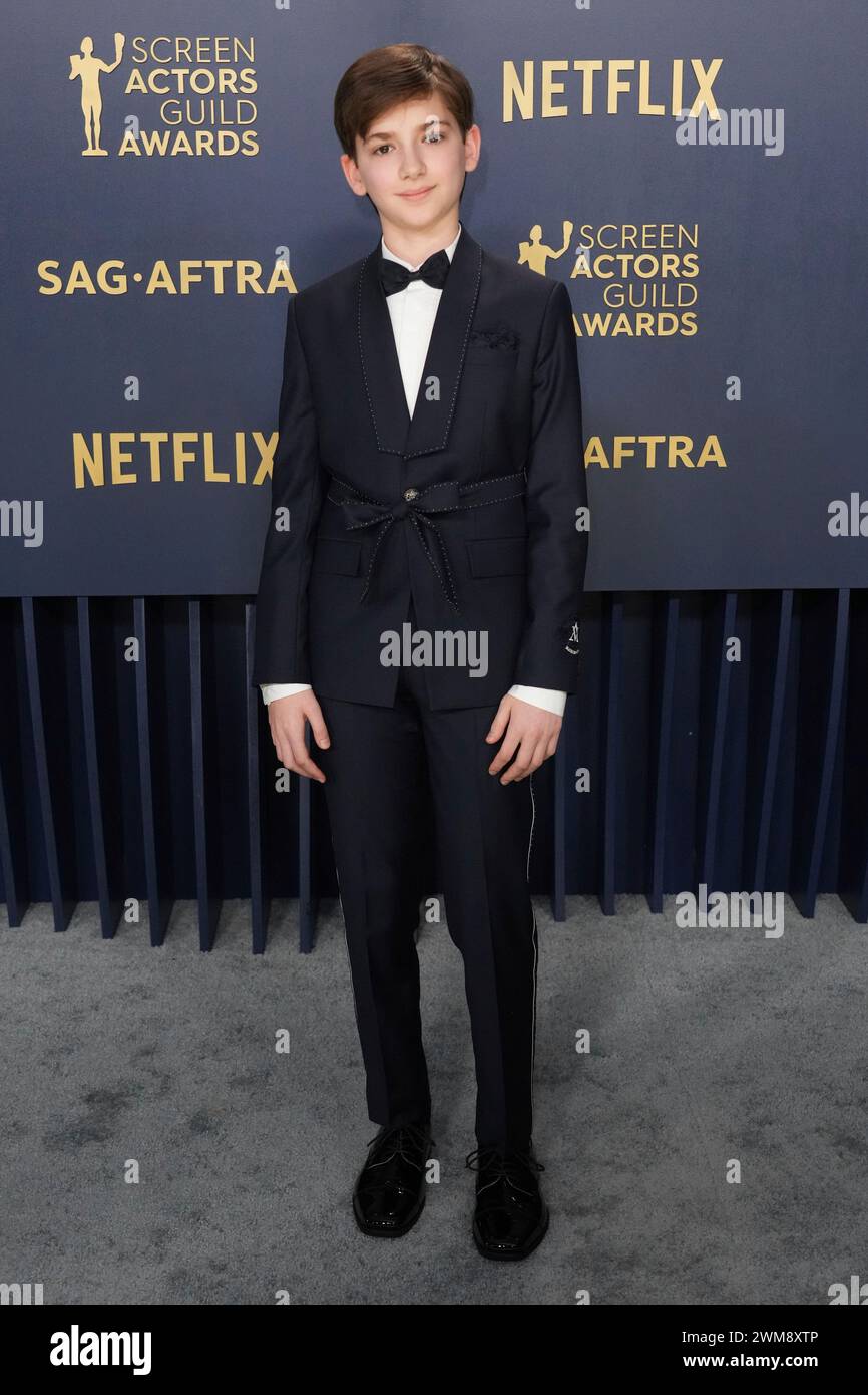Zachary Golinger arrives at the 30th annual Screen Actors Guild Awards ...
