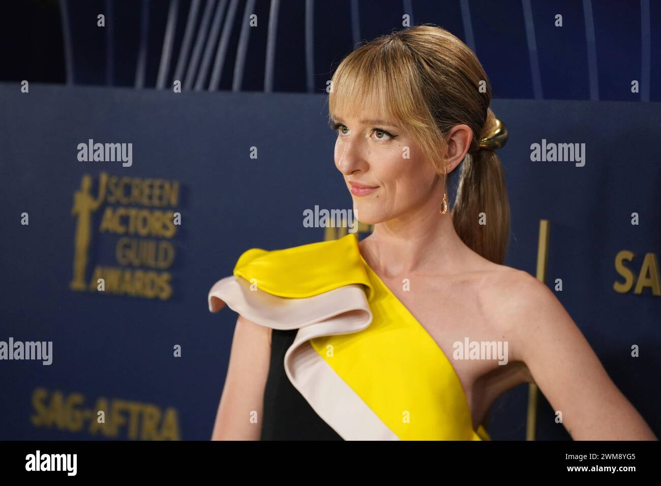 Hannah Leder arrives at the 30th annual Screen Actors Guild Awards on ...