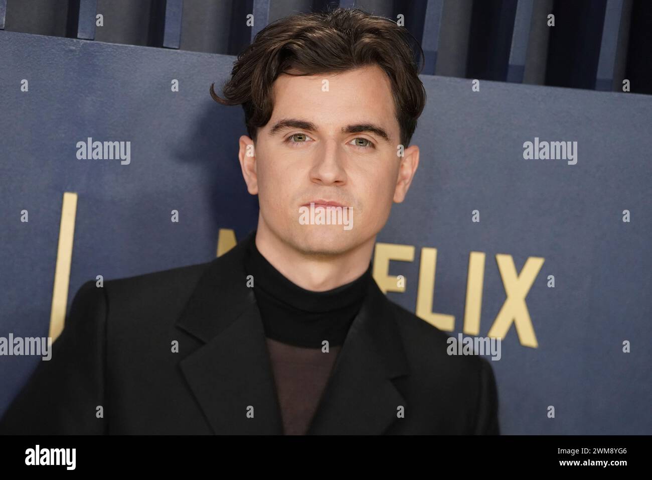 Billy Harris arrives at the 30th annual Screen Actors Guild Awards on ...