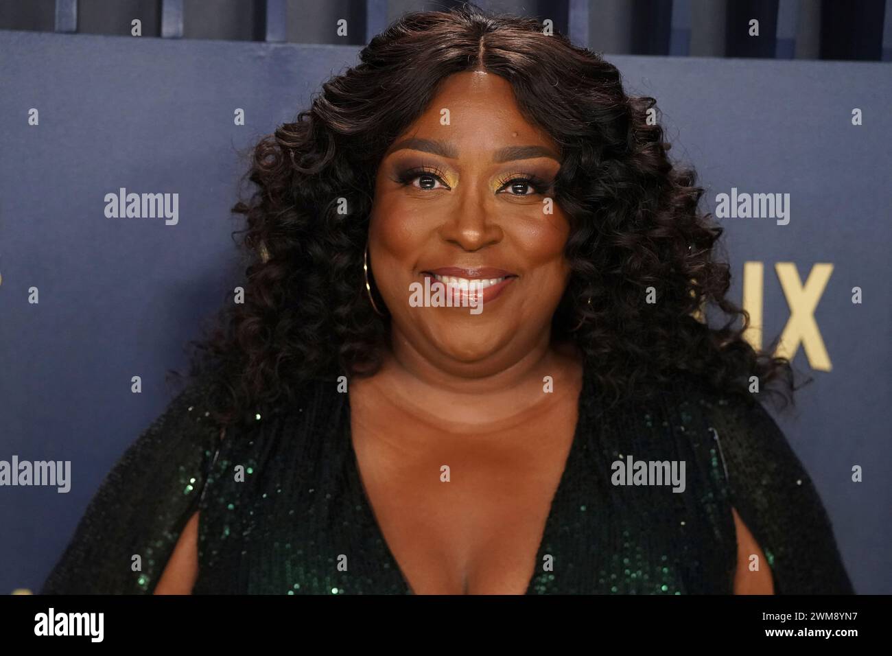 Loni Love arrives at the 30th annual Screen Actors Guild Awards on ...