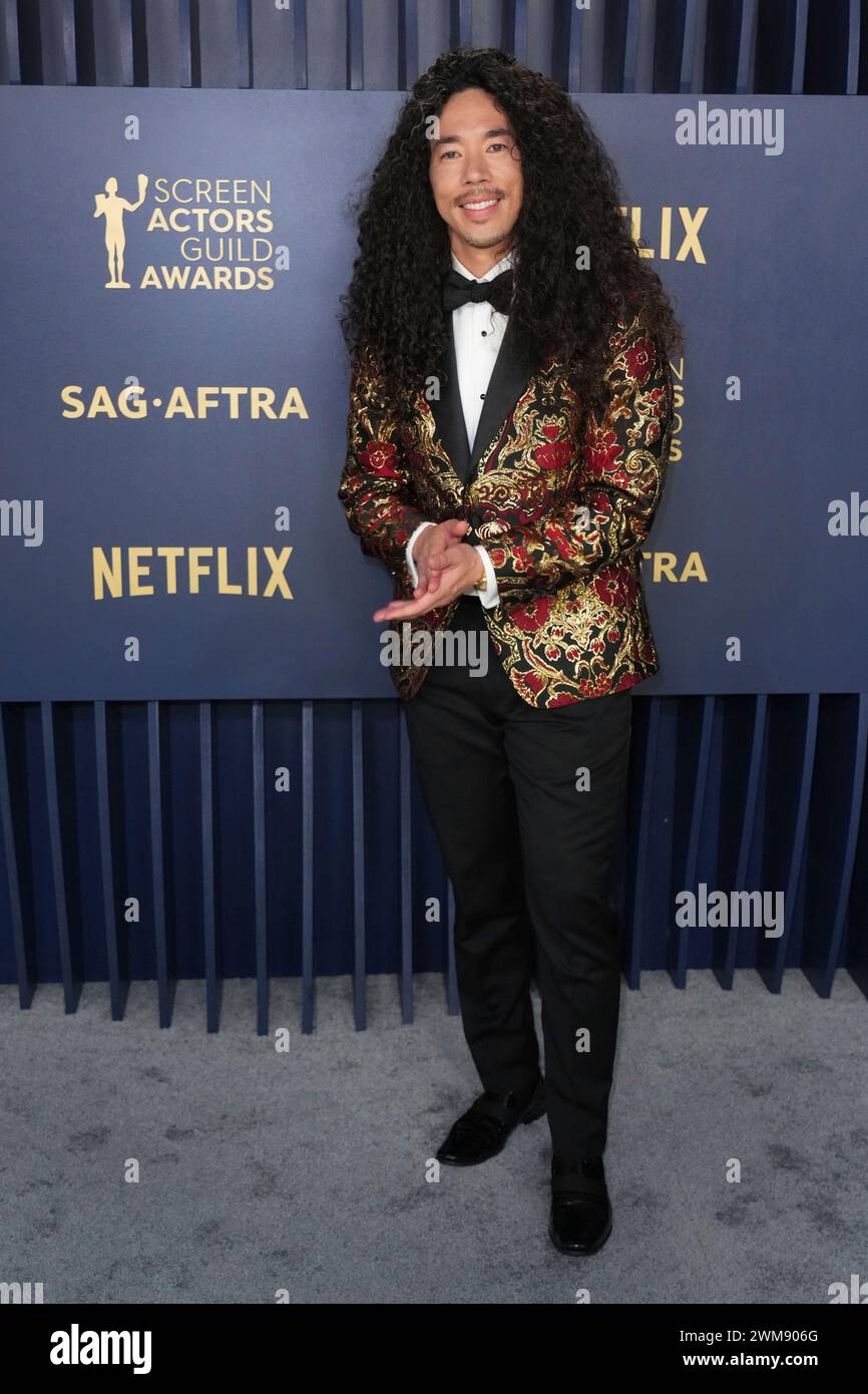 Cole Walliser arrives at the 30th annual Screen Actors Guild Awards on ...
