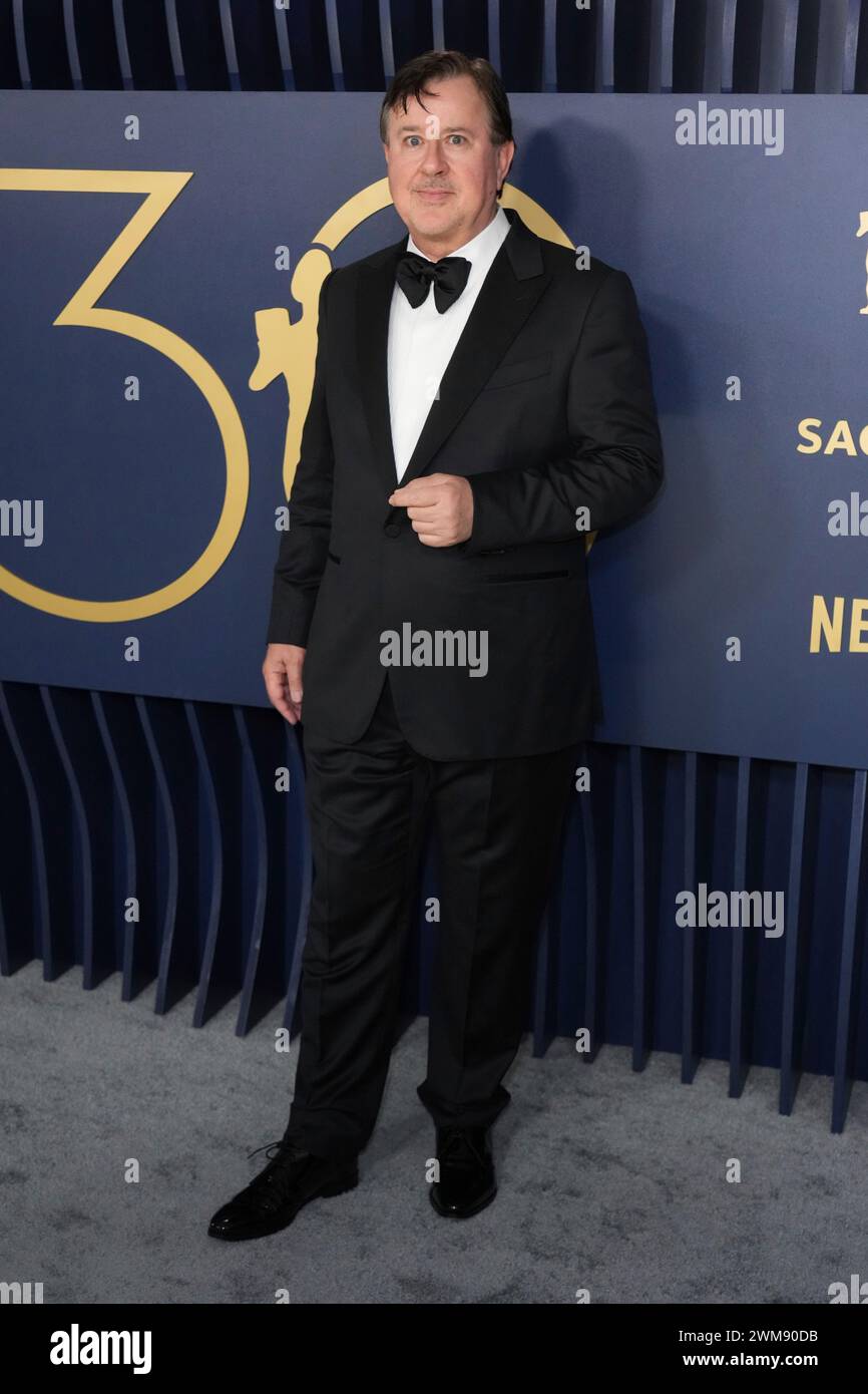 Jeremy Swift arrives at the 30th annual Screen Actors Guild Awards on ...