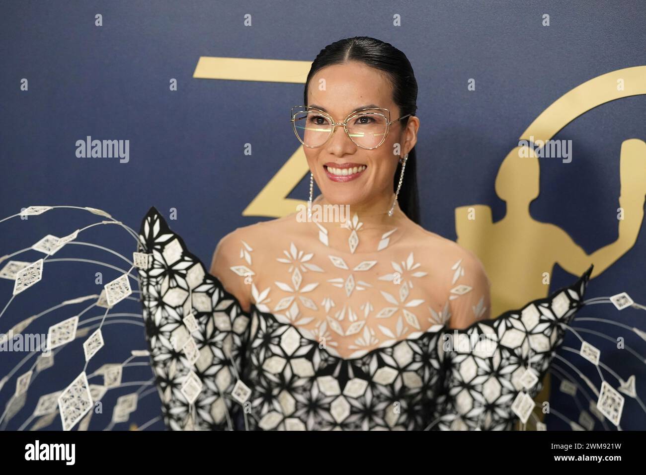 Ali Wong arrives at the 30th annual Screen Actors Guild Awards on ...